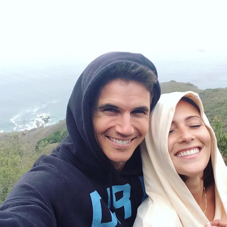 Inside Robbie Amell’s Relationship With Wife Italia Ricci